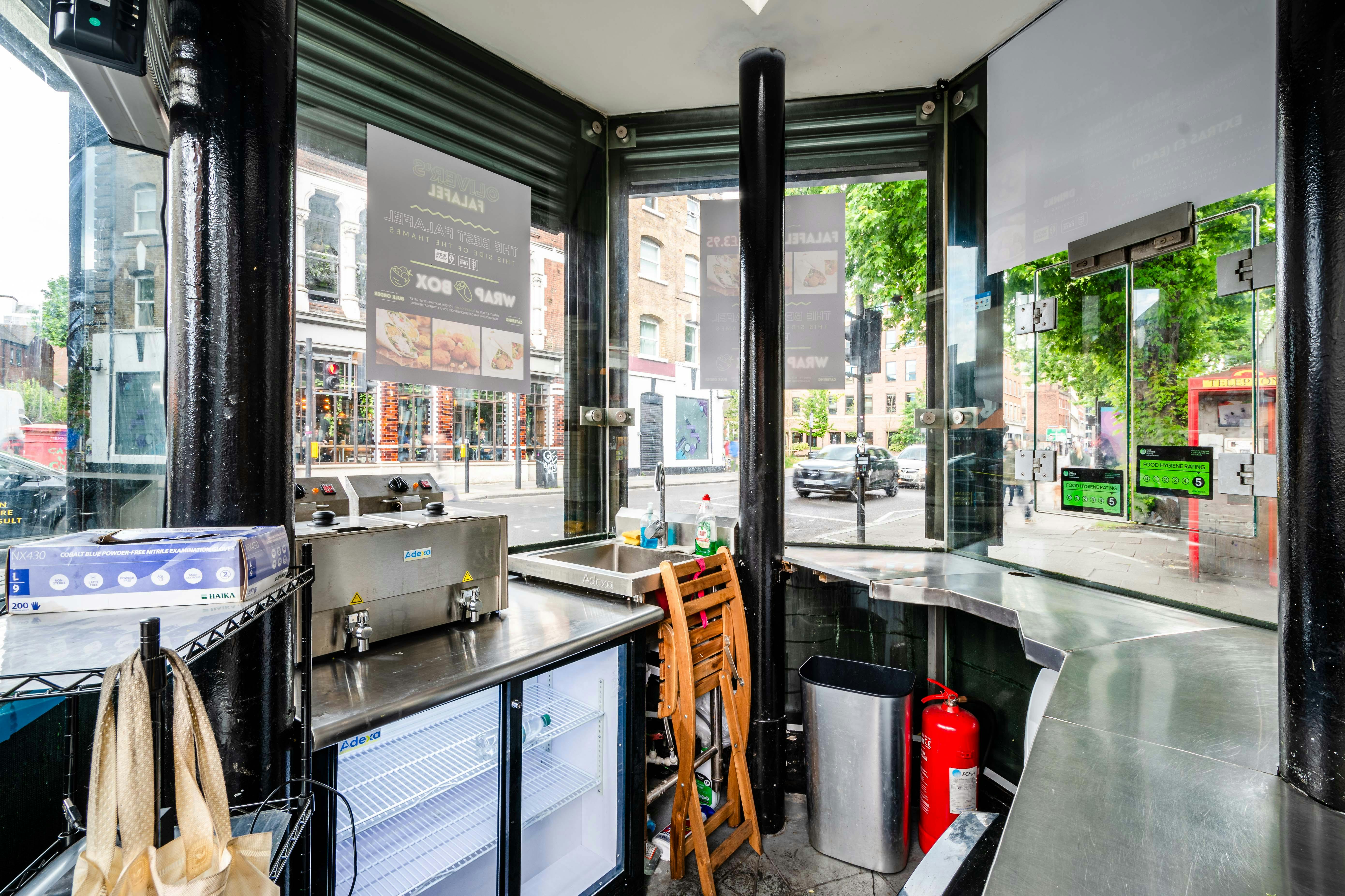 41a Commercial Street, London, E1 6BD Spitalfields - Tarn & Tarn