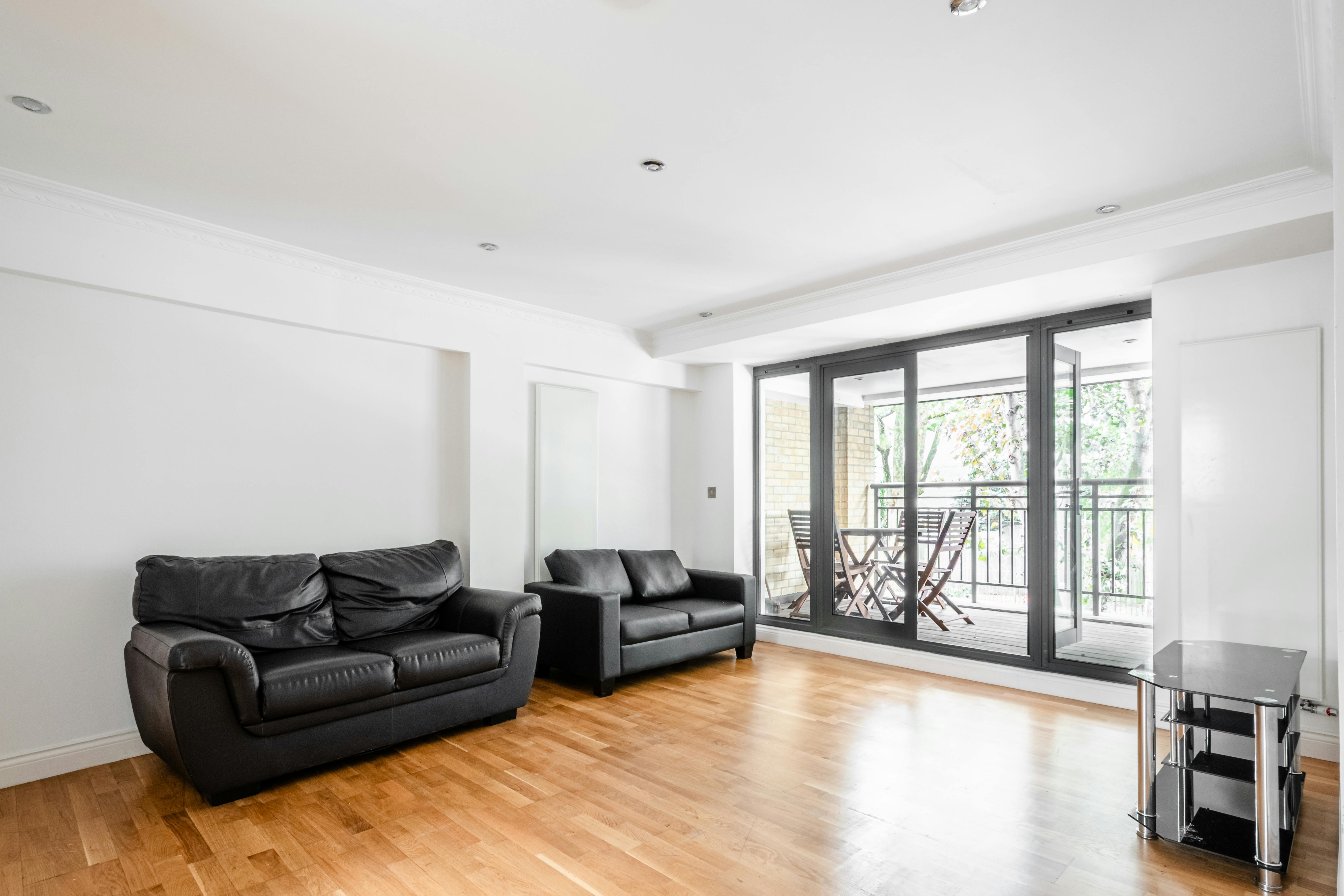 35 Woodseer Street, London, E1 5HA Spitalfields - Tarn & Tarn